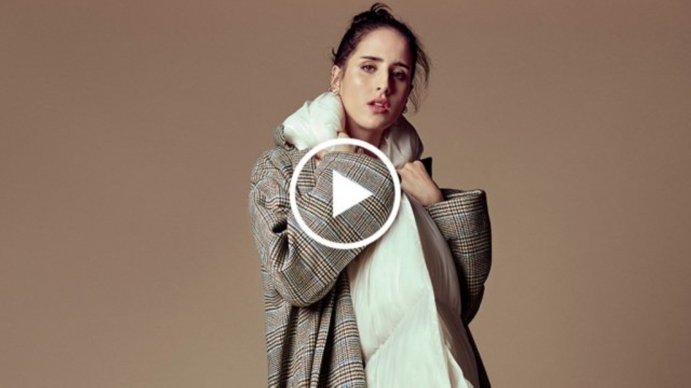 بالفيديو: مقابلة مع عارضة الأزياء السعوديّة Taleedah Tamer... - جمالك