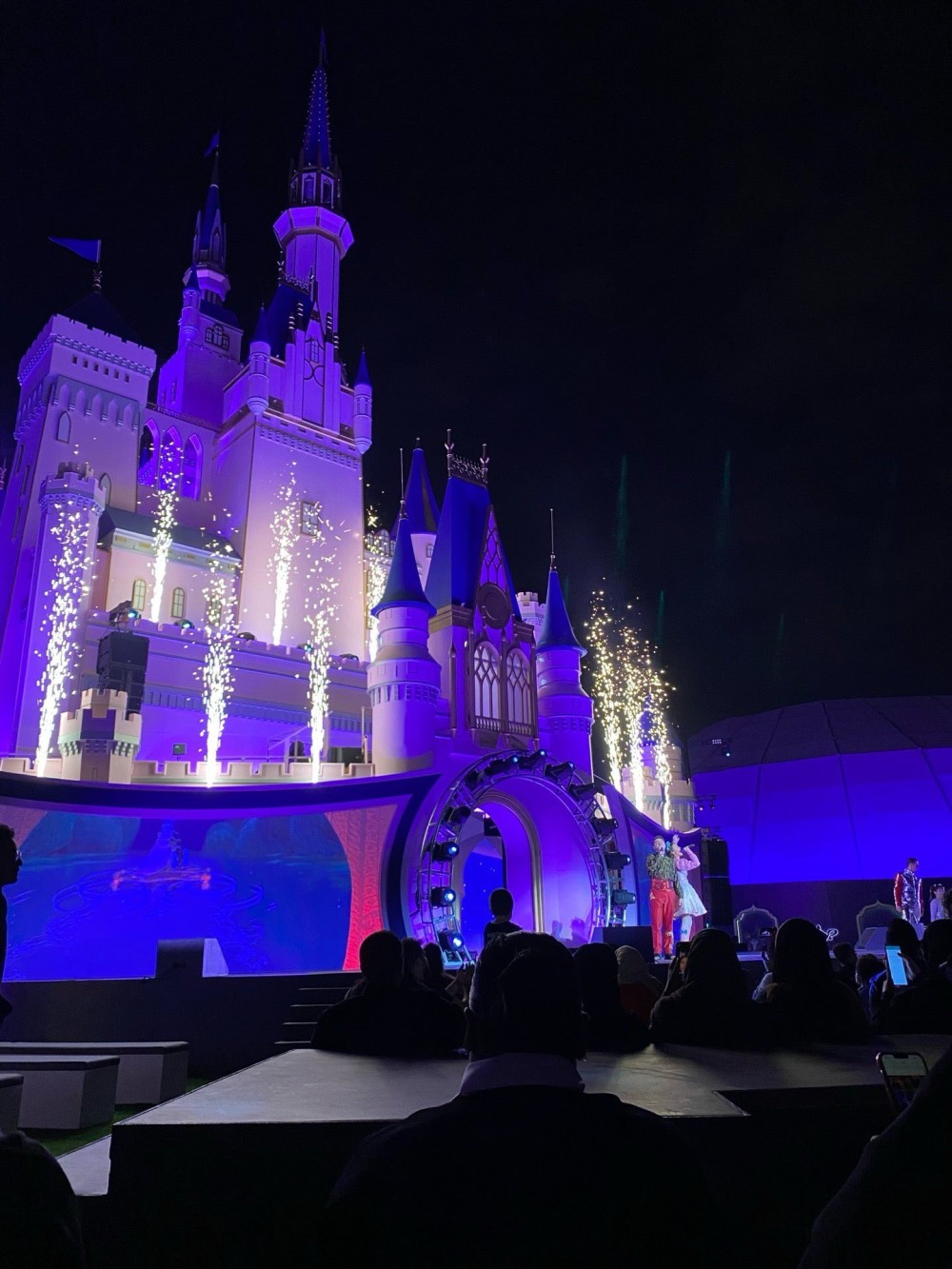 افتتاح ديزني لاند الرياض... قلعة الأحلام أصبحت حقيقة - جمالك