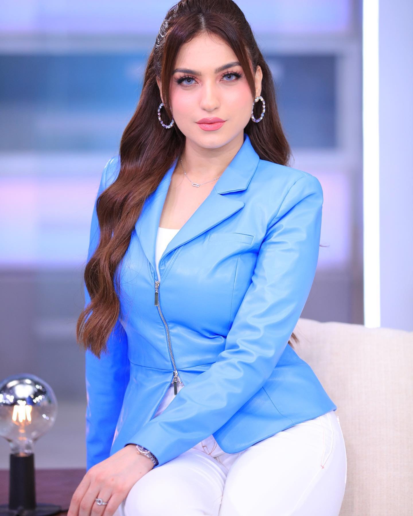 من هي ياسمين عز وكم عمرها؟ كل المعلومات عنها في هذا المقال جمالك