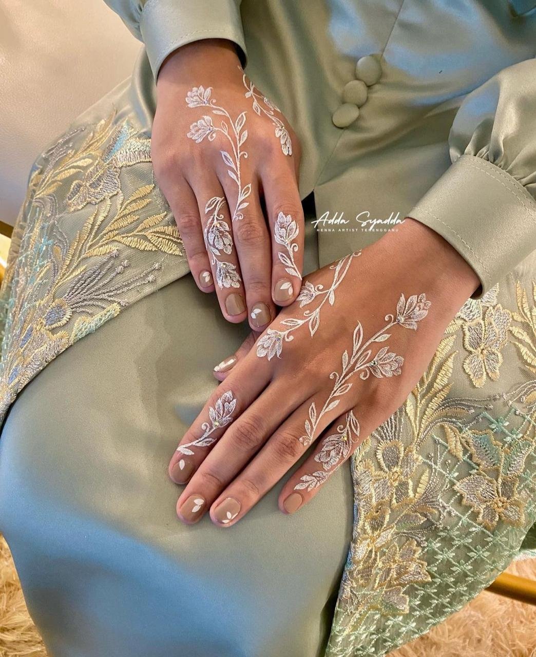 20 صورة نقش حناء عروس مميزة لسنة 2023 ستزيّن يديكِ في ليلة... - جمالك